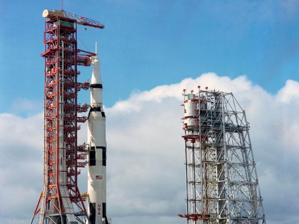 Learn About Apollo 12, The Second Manned Mission to the Moon | Discovery