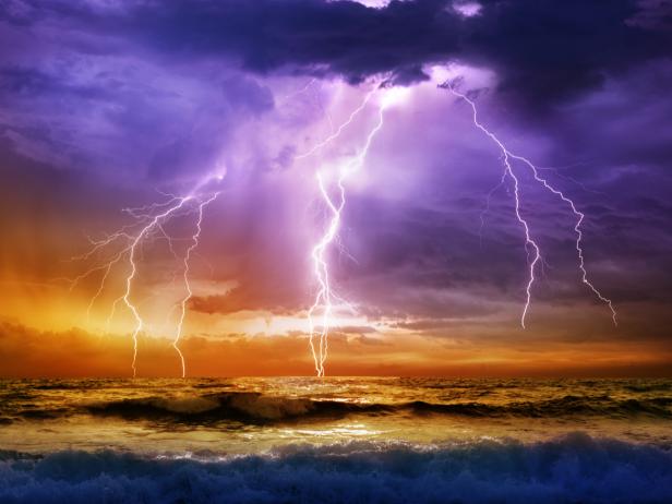 Positive Lightning Is a Rare, Super-Deadly Form of Lightning | Discovery