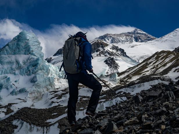 Everest Documentary Examines Whether Two Explorers Reached the Summit ...
