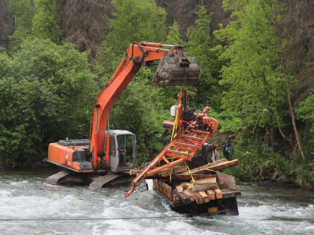 Raney Family to Build Their Own Homestead in Homestead Rescue: Raney ...