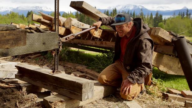 Range Danger | Alaska: The Last Frontier | Discovery