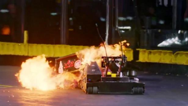 Like a Bot to a Flame | BattleBots | Discovery